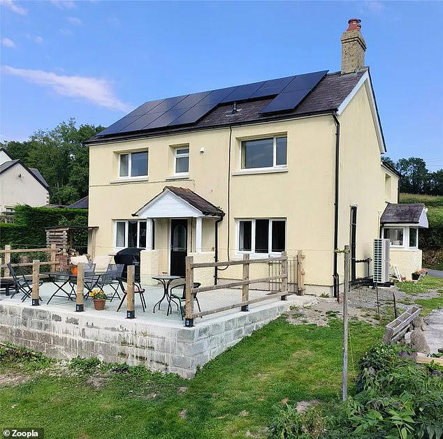 Zoopla's most viewed homes of 2025 - from a £1.8m estate with tennis ...