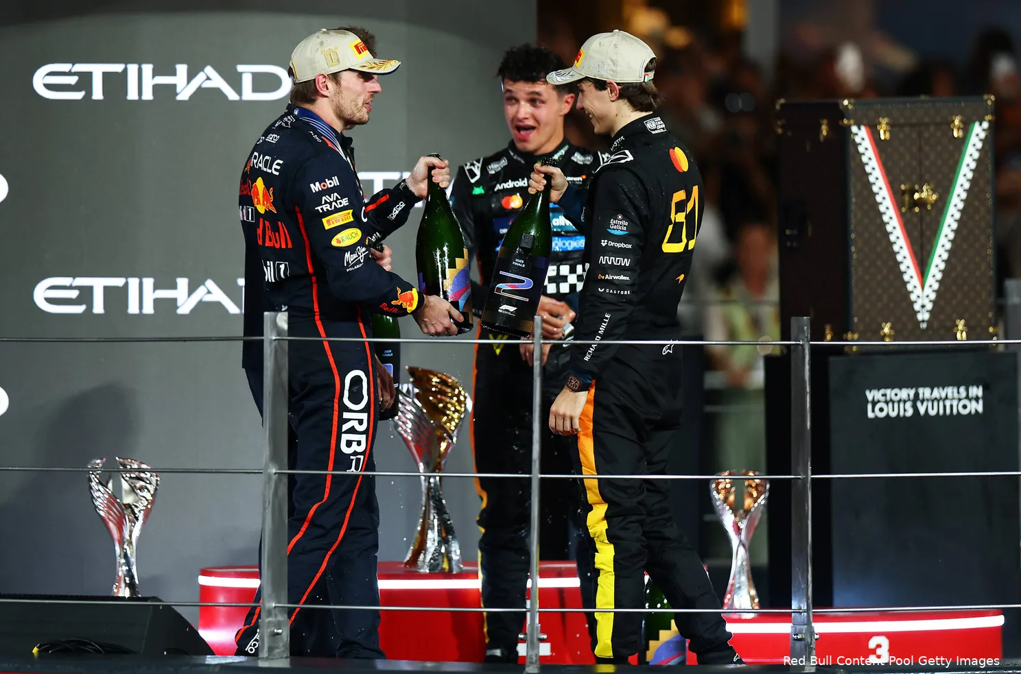 Norris vol lof: 'Verstappen is een van de beste coureurs die je ooit in ...