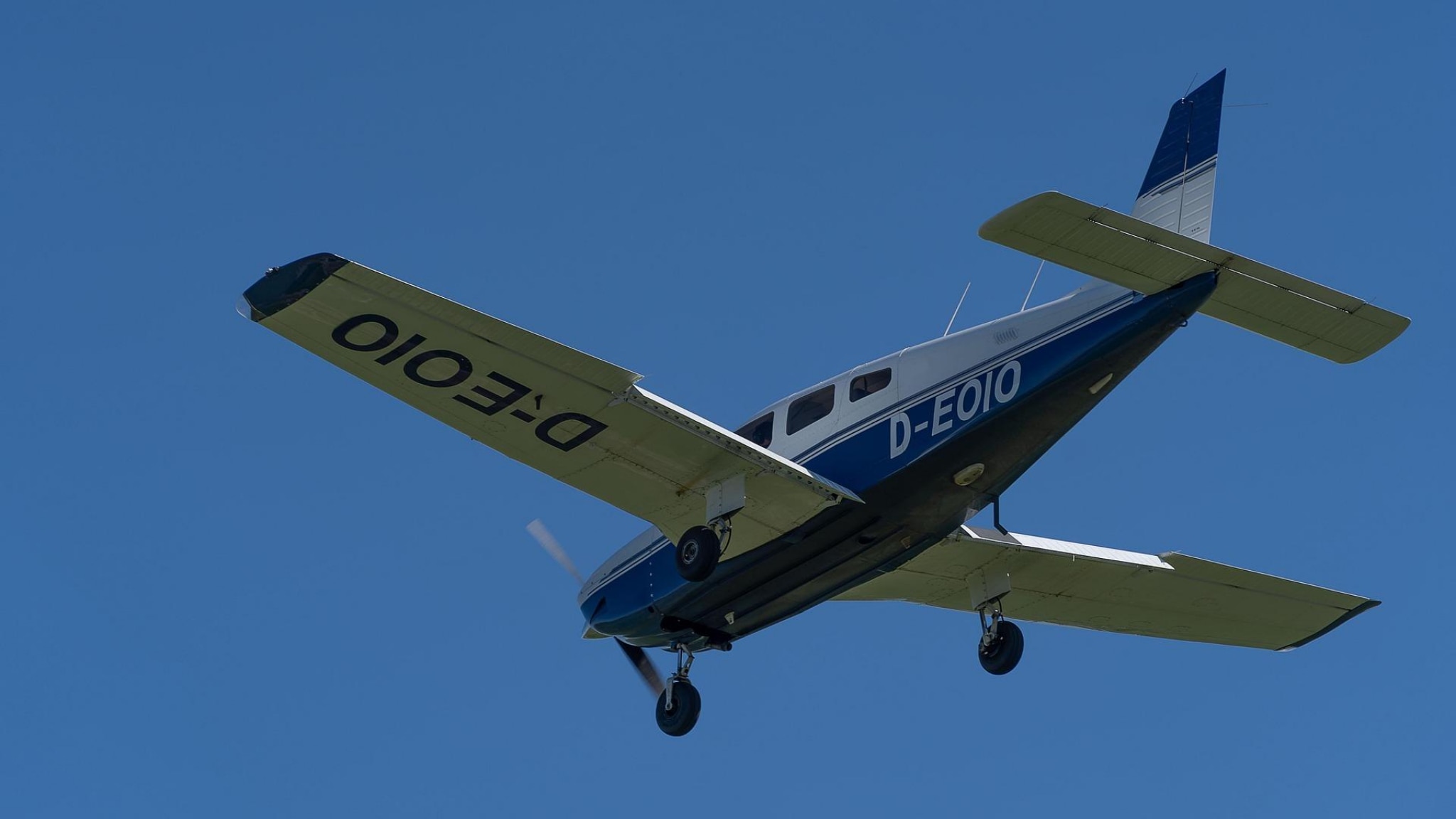 Un aereo da turismo precipita sui Pirenei, quattro morti