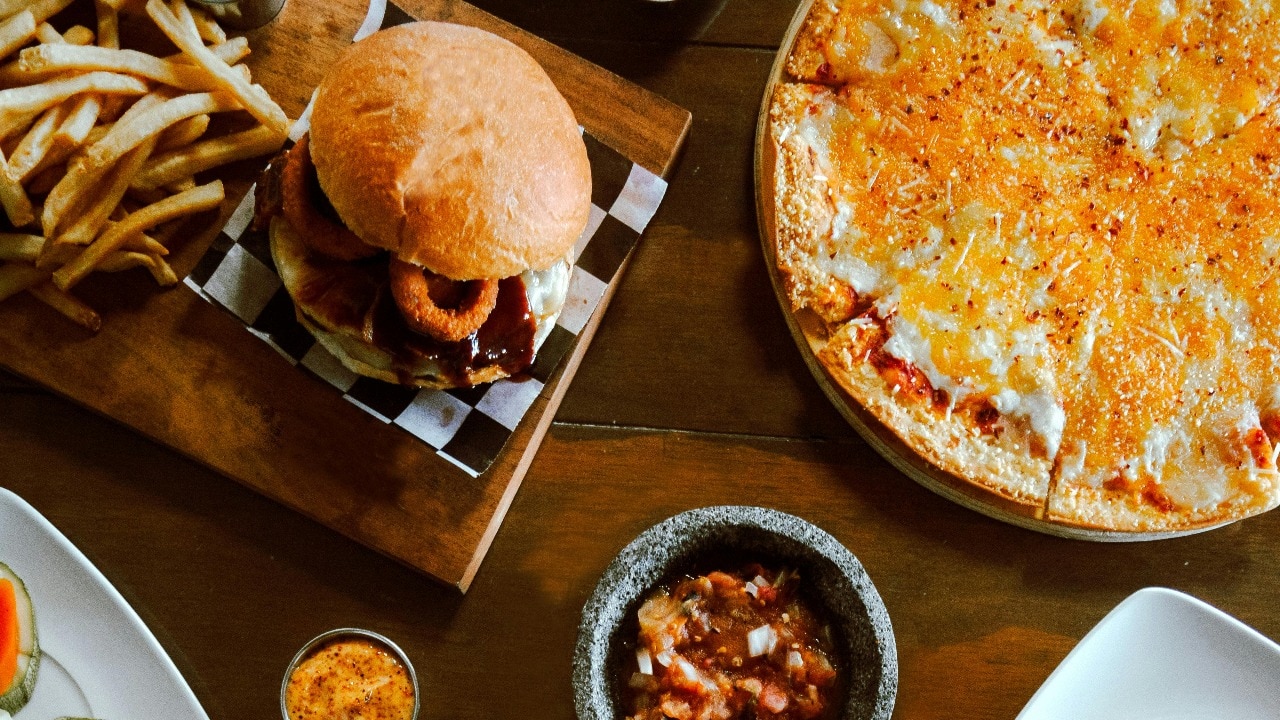 Pizza vs burger: The ultimate comfort food battle