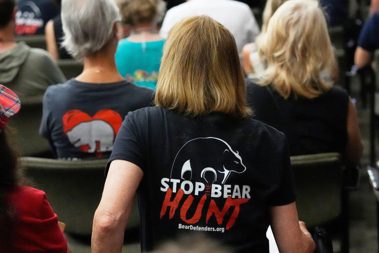 Hunters kick off Florida’s first bear hunt in a decade