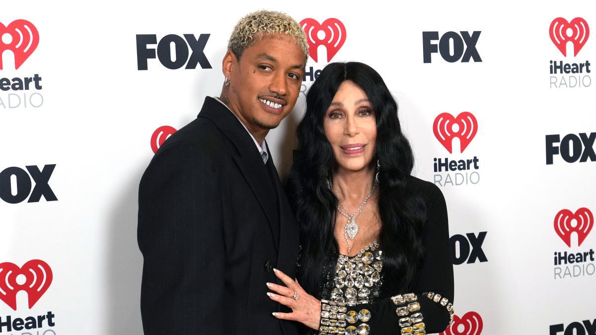 Cher prepara boda a los 79 años: quiere casarse con su novio 40 años ...