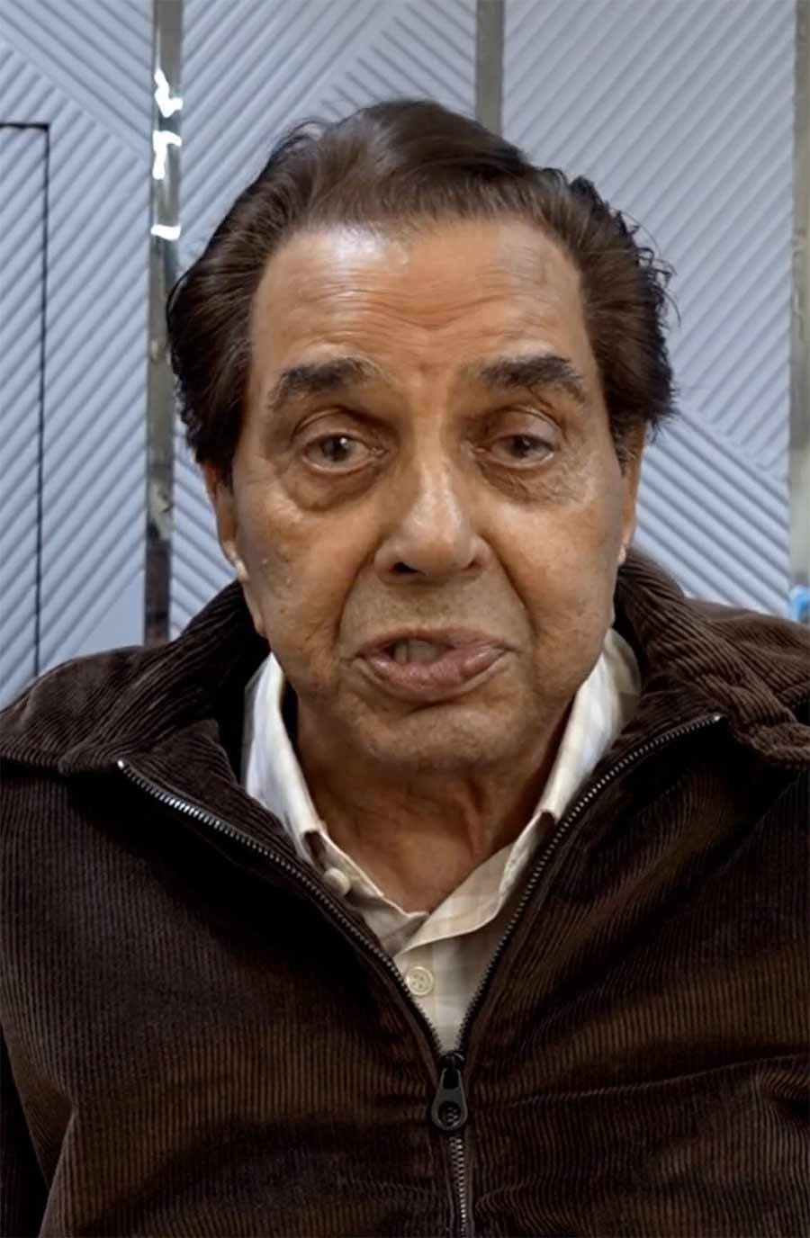 Photos: Dharmendra’s heartfelt BTS moments from the sets of Ikkis