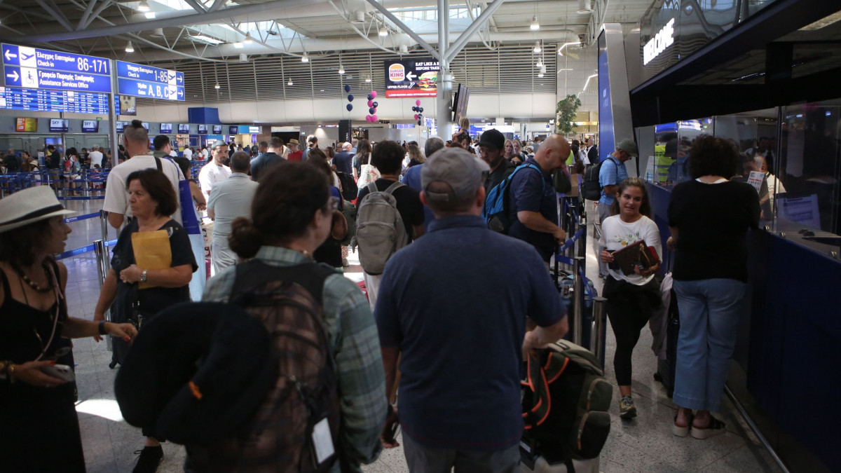 Πόρισμα για τα black out στα αεροδρόμια: Οφείλεται σε «ψηφιακό θόρυβο ...