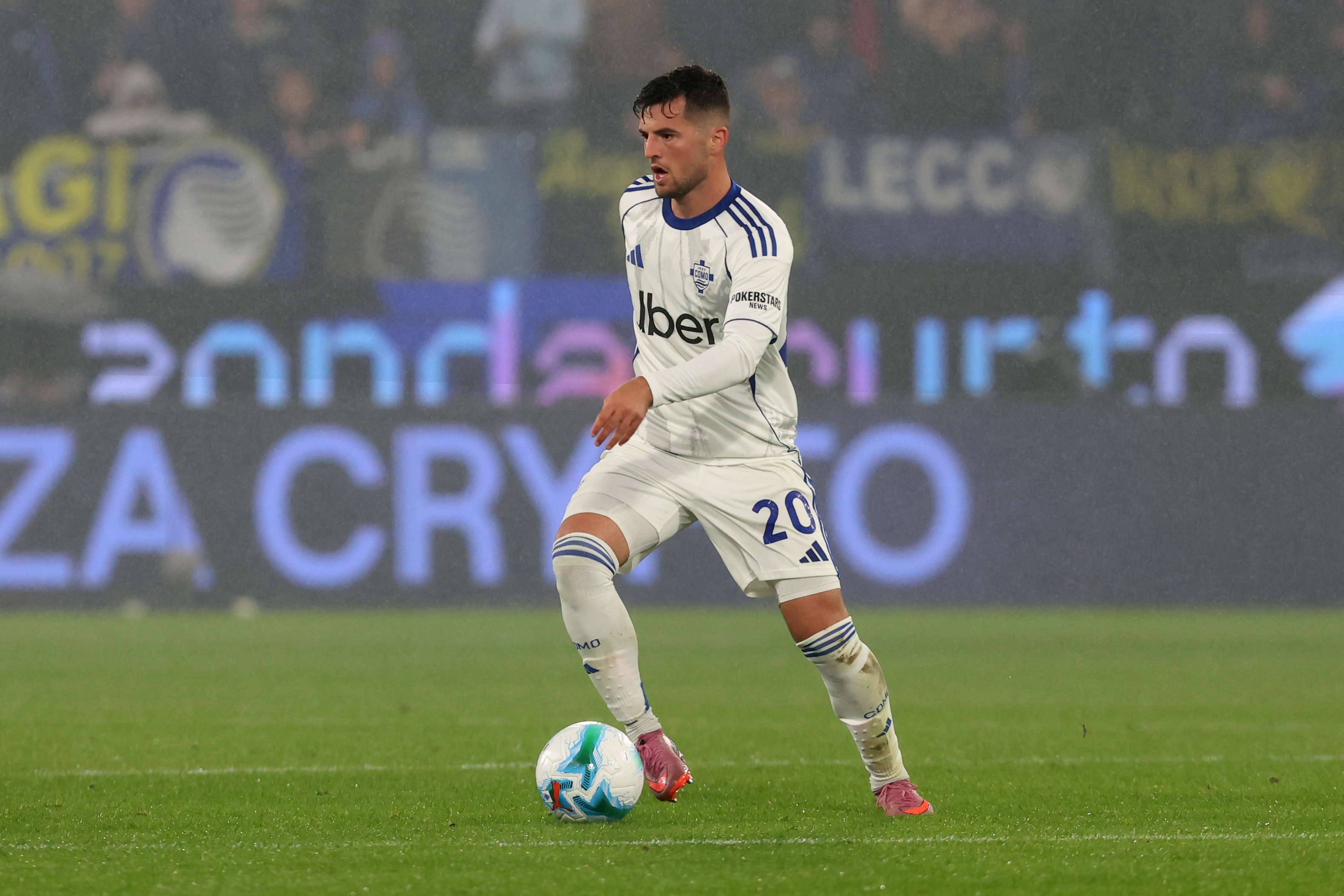 Leeds United 'propose talks' over Como playmaker Martin Baturina as ...