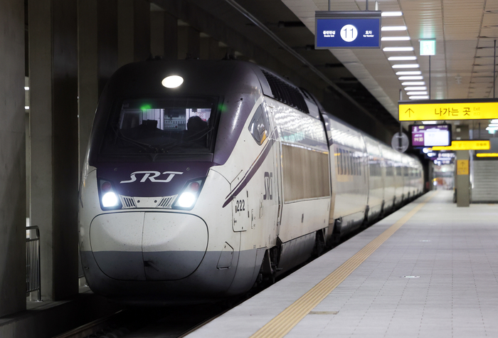 KTX와 SRT, 내년말 합친다…하루 좌석 1만6000석 늘어나