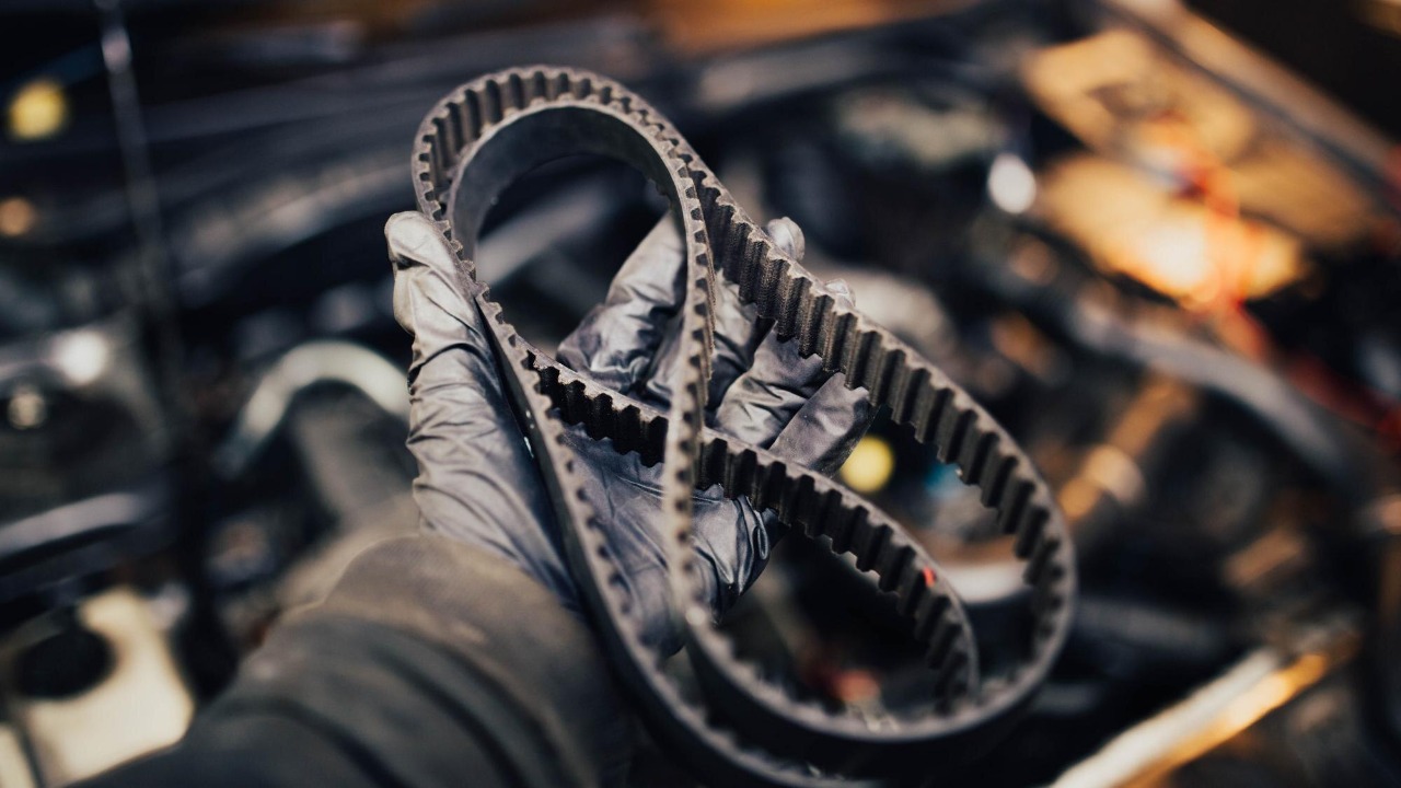 How the serpentine belt keeps your engine running smoothly