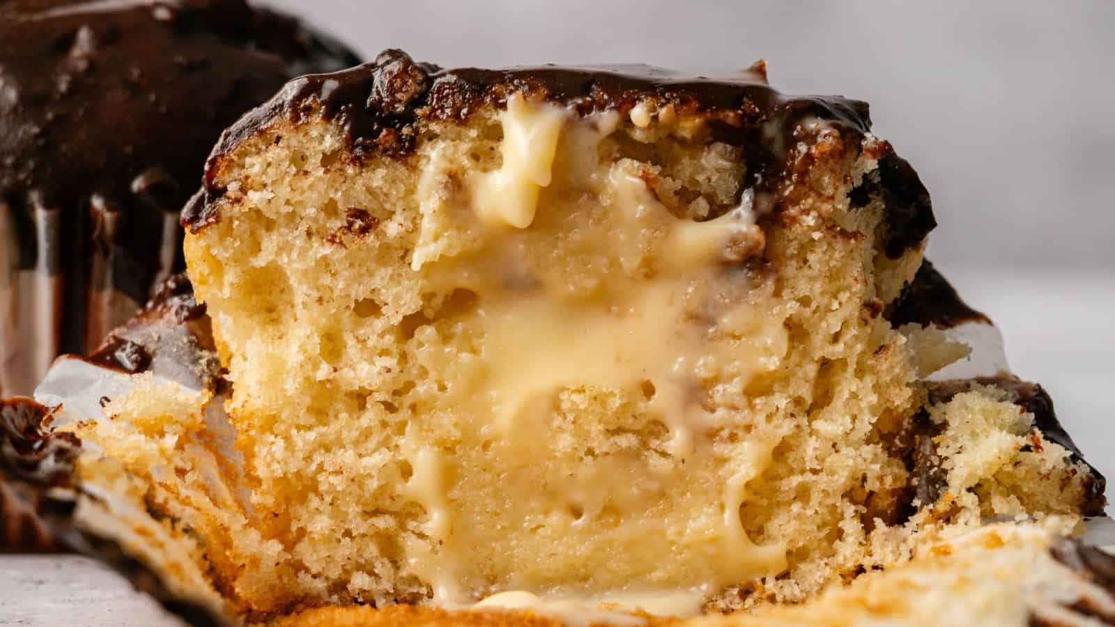 11 cupcake ideas that bring a cozy kick to dessert time