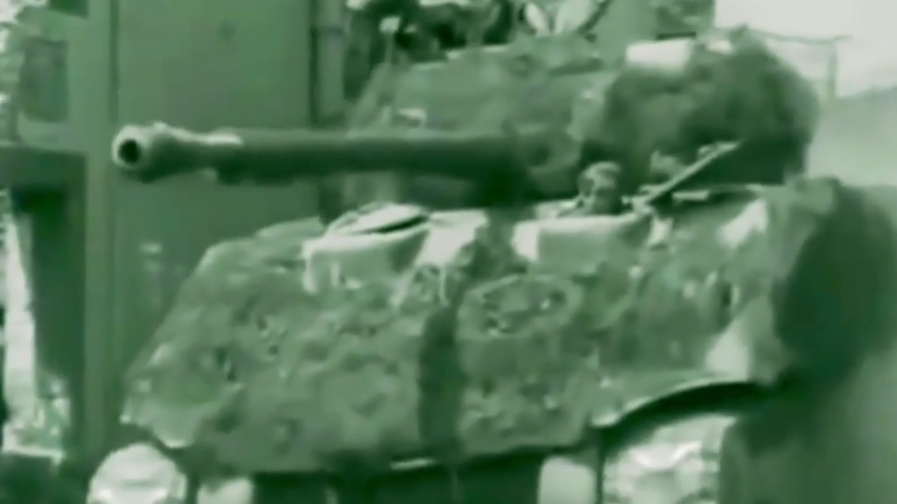 The duel of WWII’s deadliest guns: Firefly’s 17 pounder vs the Panther ...