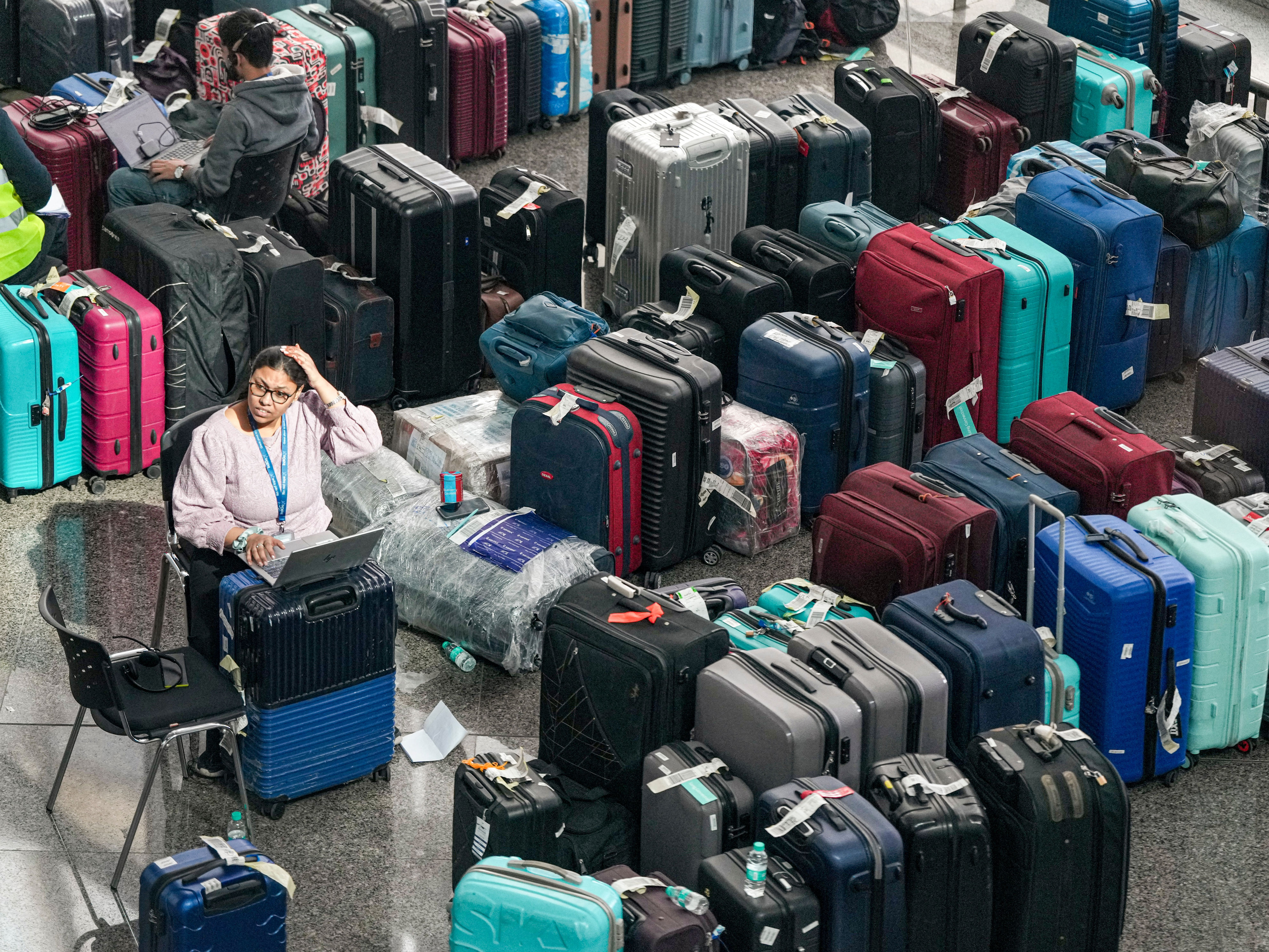 IndiGo turmoil sees 500+ flight cancellations – baggage delayed? Here's ...