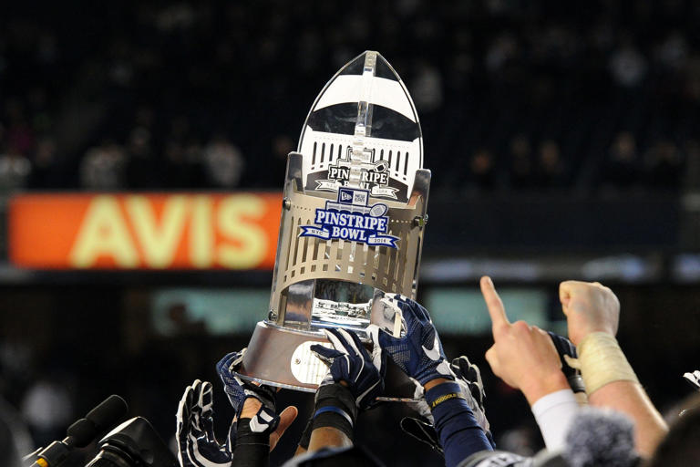 Updated conference bowl records, standings, head-to-head results