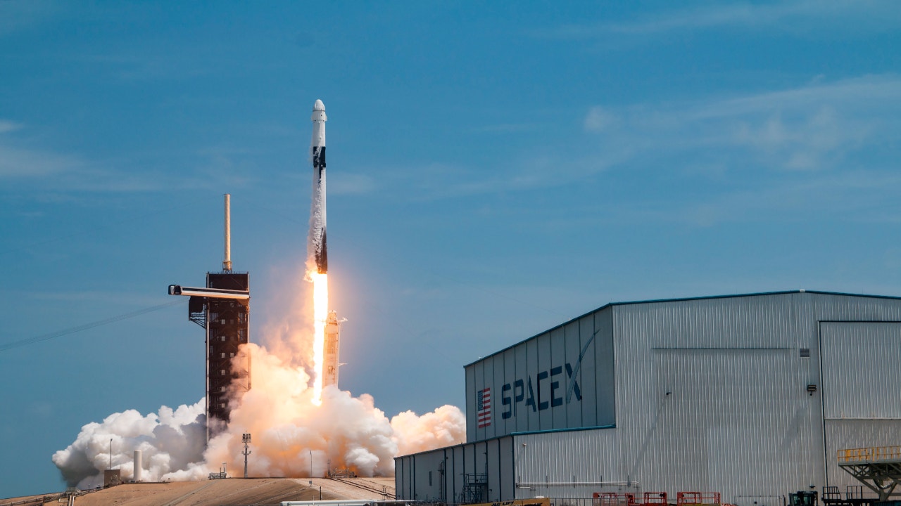 SpaceX Falcon 9 to launch 29 satellites from NASA's Kennedy Space ...