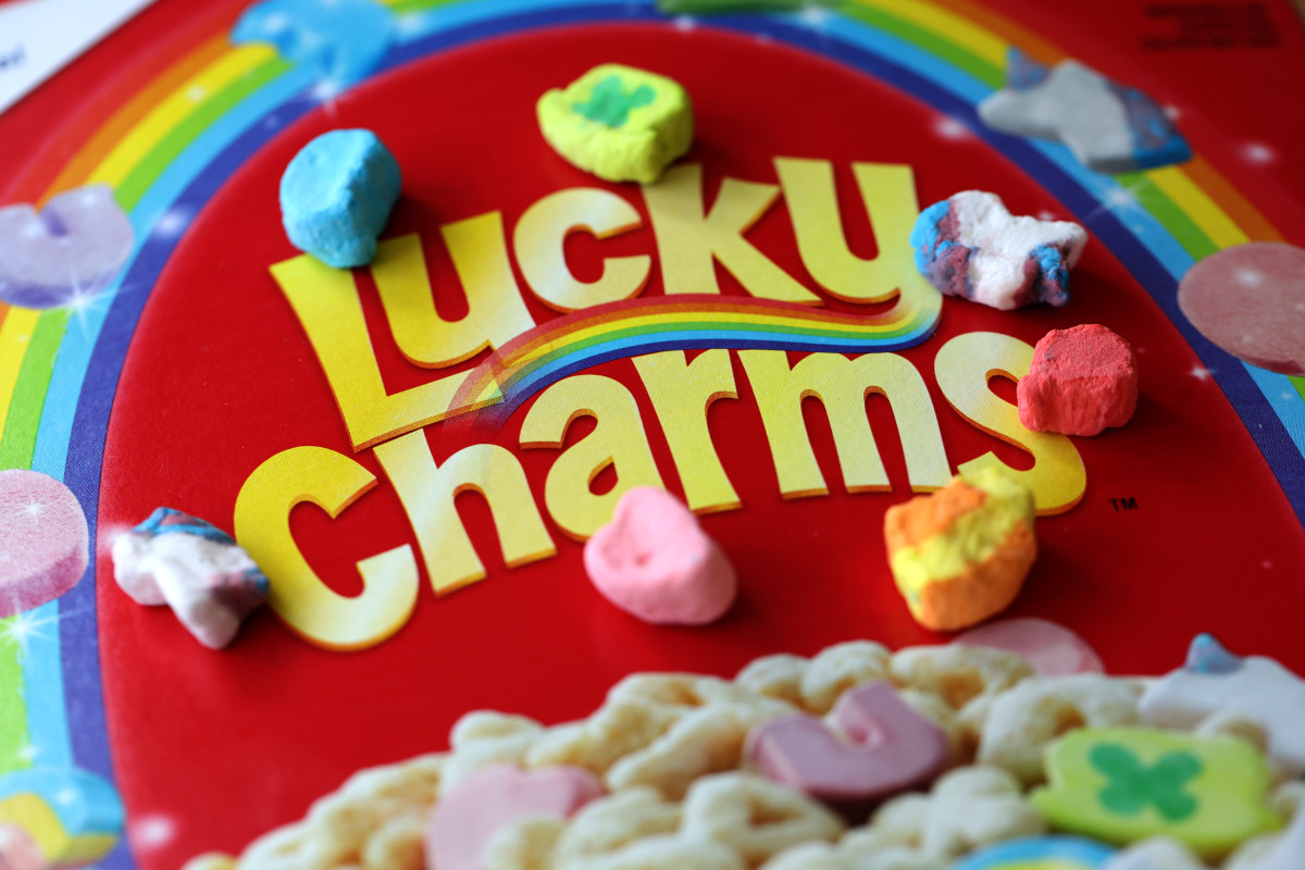 Lucky Charms releases first-of-its-kind new flavor fans are calling 'so ...