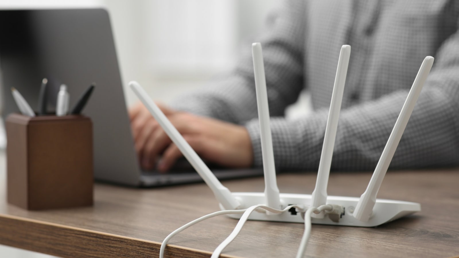 Never Place These 6 Devices Near Your Wi-Fi Router - HAWX TECH
