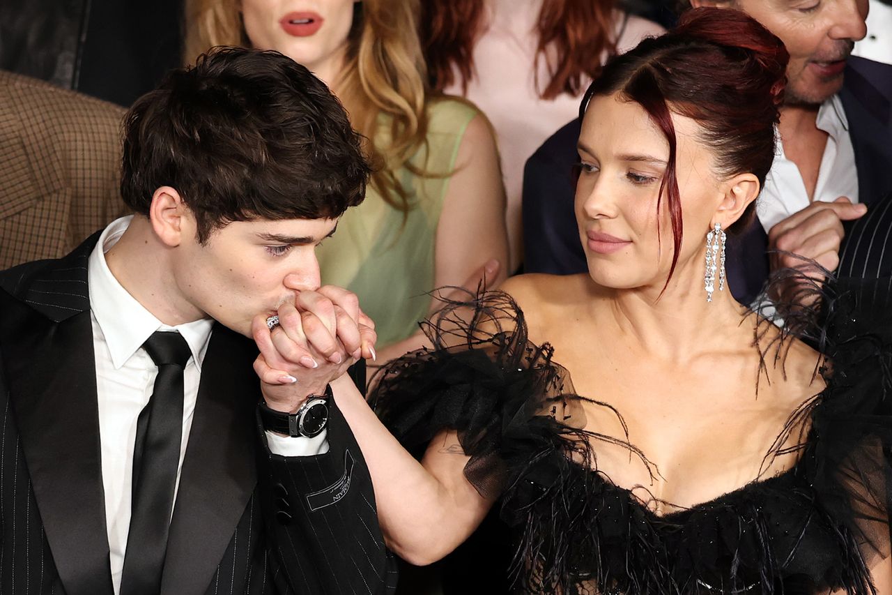 Noah Schnapp and Millie Bobby Brown clicked the first day they met on ...