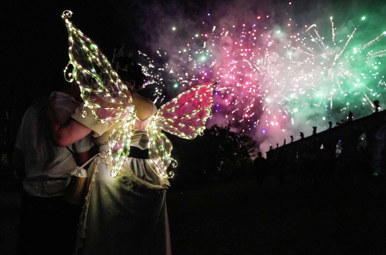 Can you set off fireworks for New Year's Eve in Houston? Here's what to ...