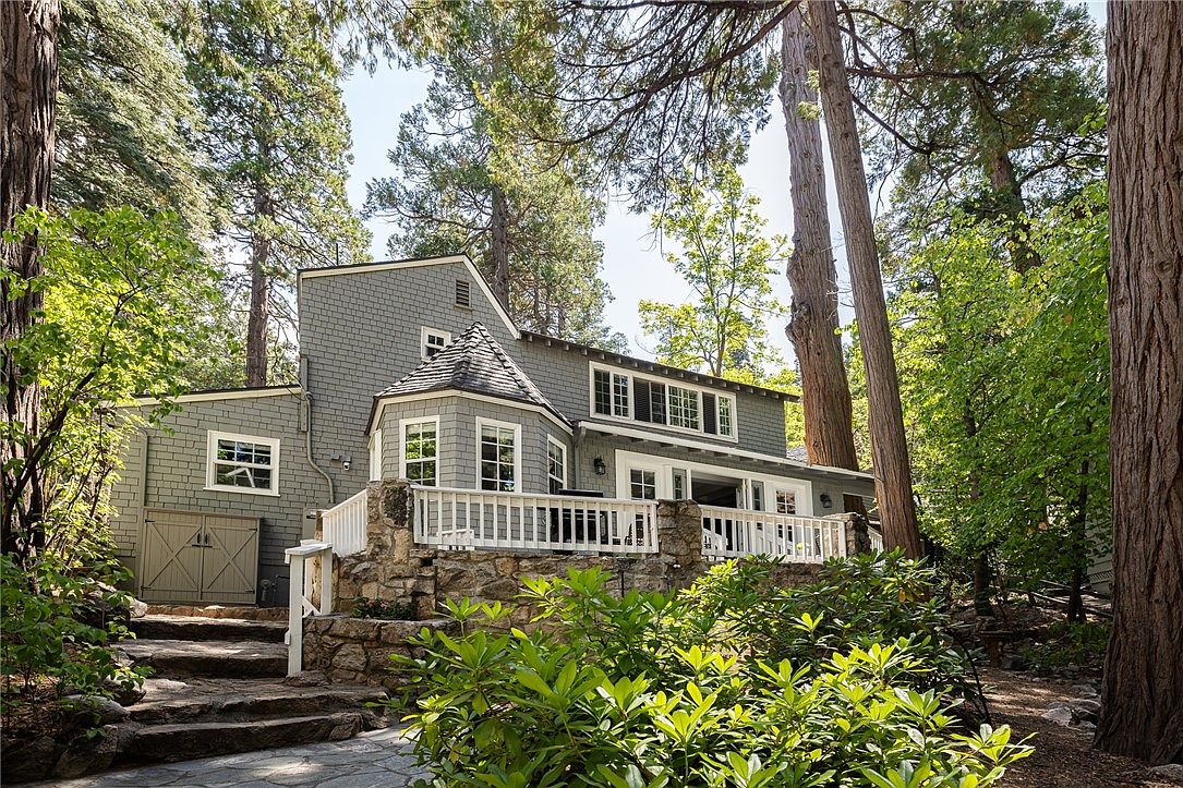 Timeless 1928 lakefront cottage in Lake Arrowhead, California ...