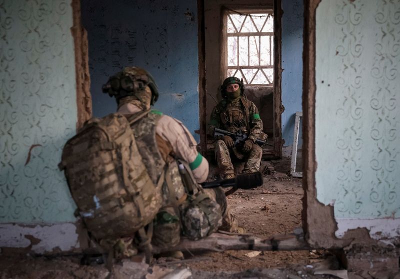A struggle to survive in Ukraine's east, with Russia at the gates