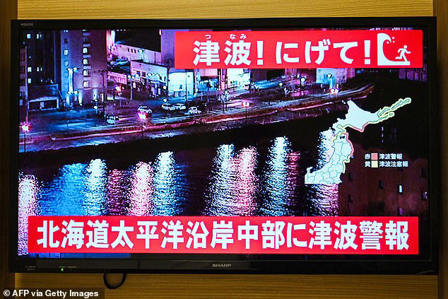 Tsunami warning issued after huge magnitude 7.2 earthquake strikes off ...