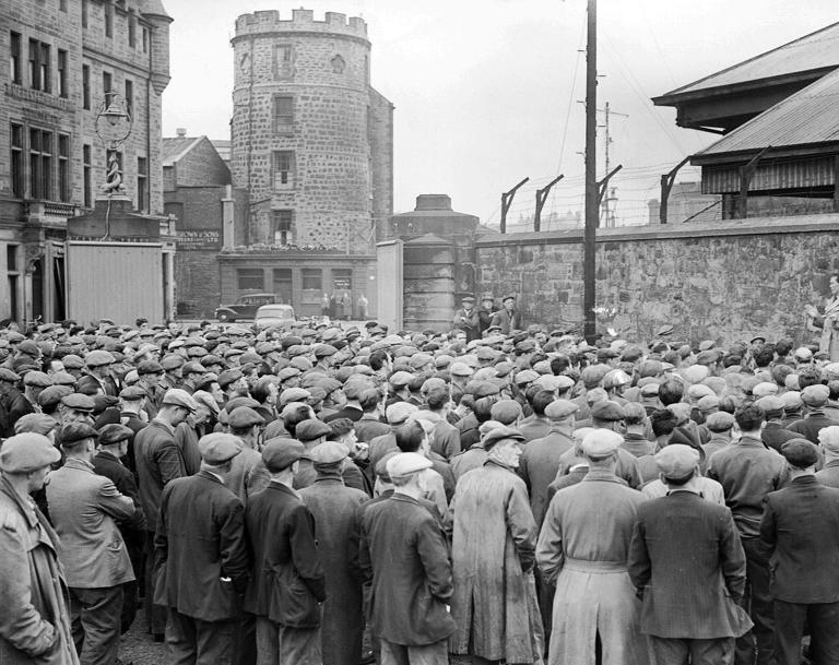 25 great Edinburgh photos of Leith over the years including WW2 bomb ...