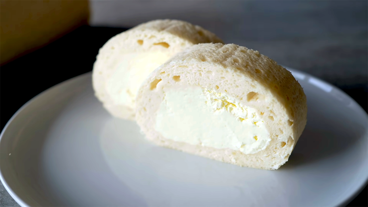 How to create a stunning white roll cheesecake