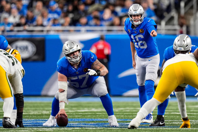 Lions use OG rotation; Miles Frazier 'earned' right to play vs Cowboys