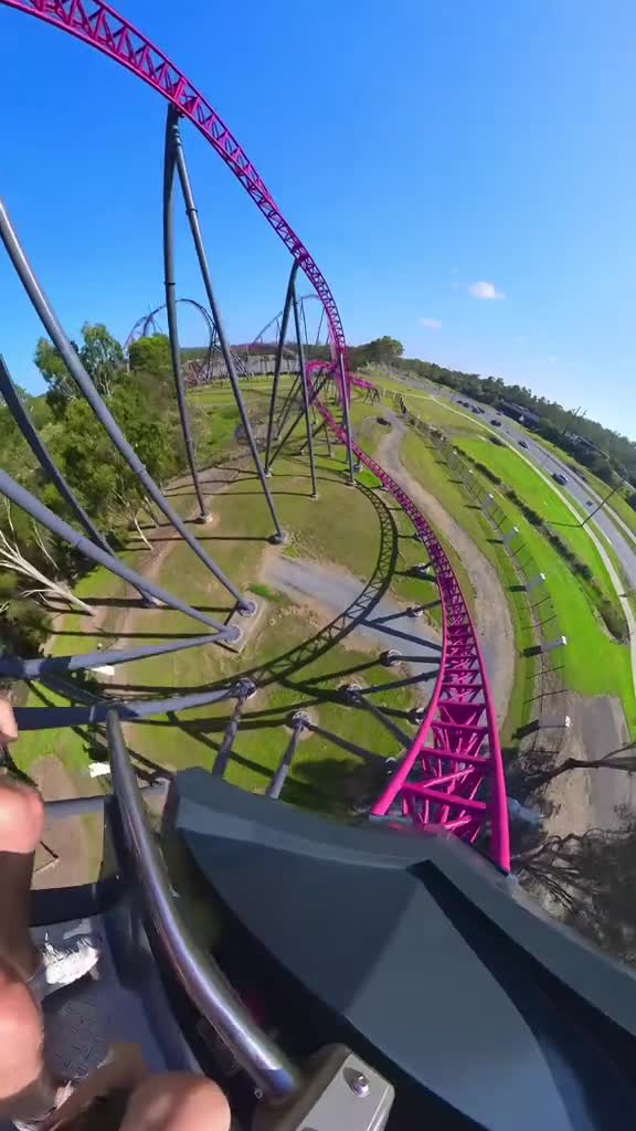 Riding DC Rivals: Australia’s thrilling hypercoaster POV experience