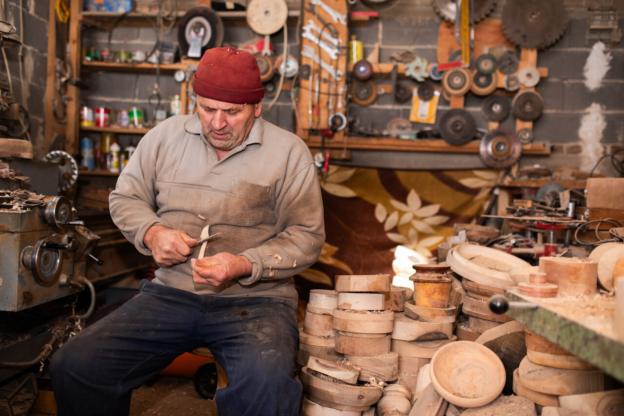 15 forgotten crafts and jobs that have disappeared