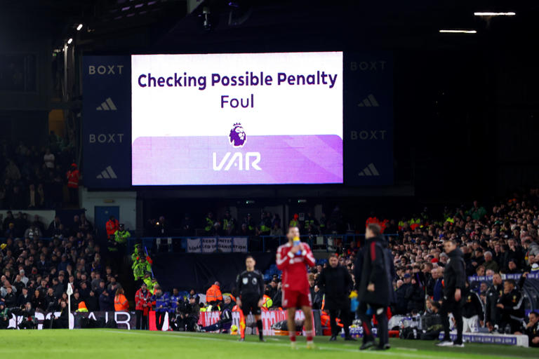'Terrible decision' - Leeds United v Liverpool VAR decision assessed by ...
