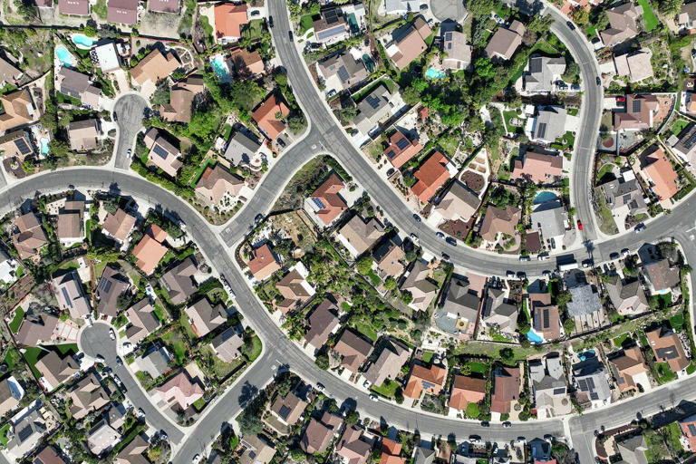 Calif. real estate group pressures Zillow to hide climate risk scores ...