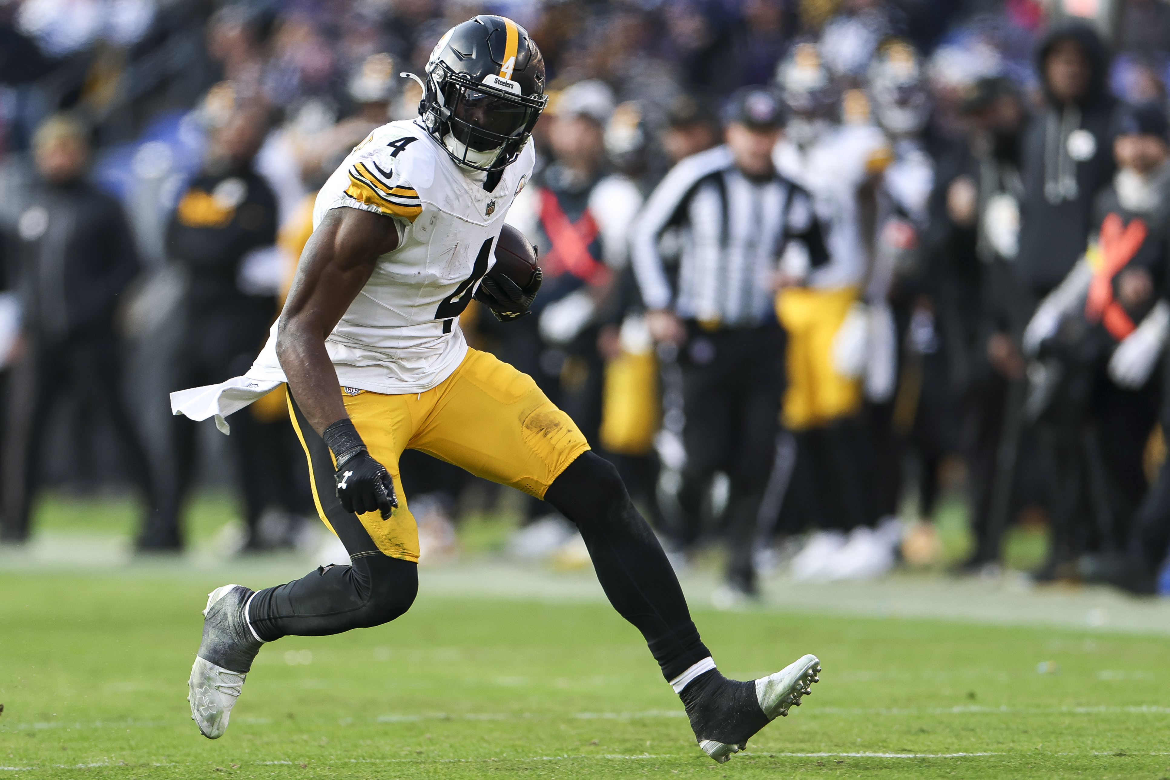 Steelers WR DK Metcalf didn’t travel back to Pittsburgh with team