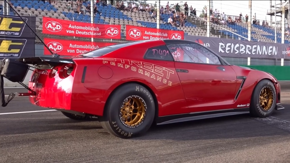 How fast is this 3000HP R35 GT-R?