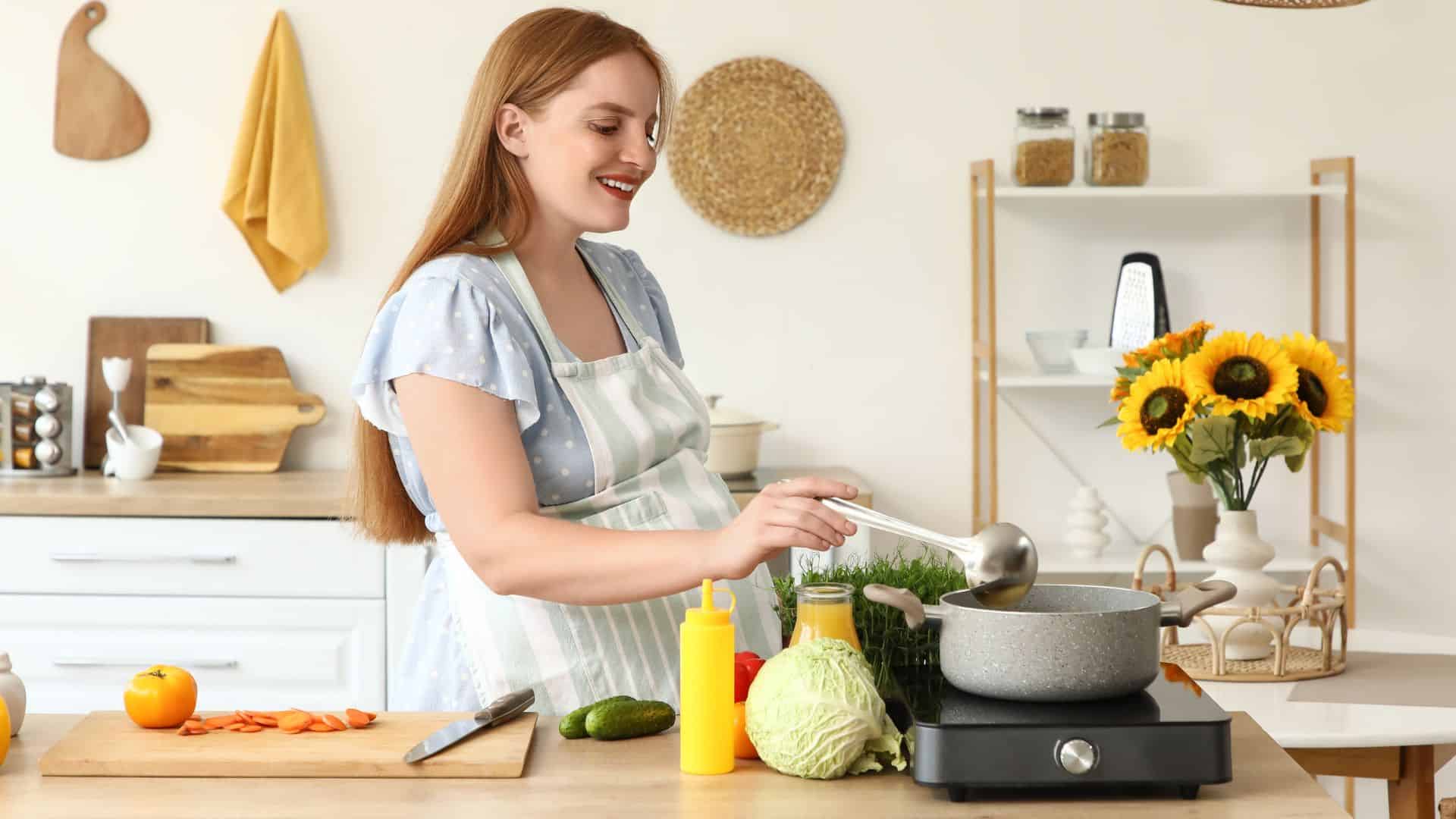 Pregnant woman called selfish after refusing to share her food