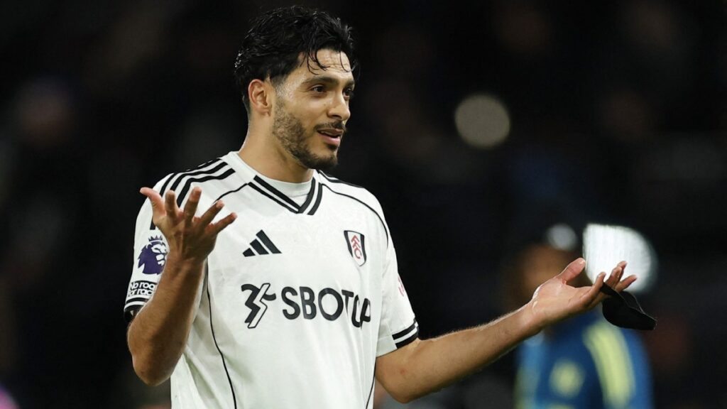 Raúl Jiménez cierra el 2025 encendido y amenaza récord histórico en ...