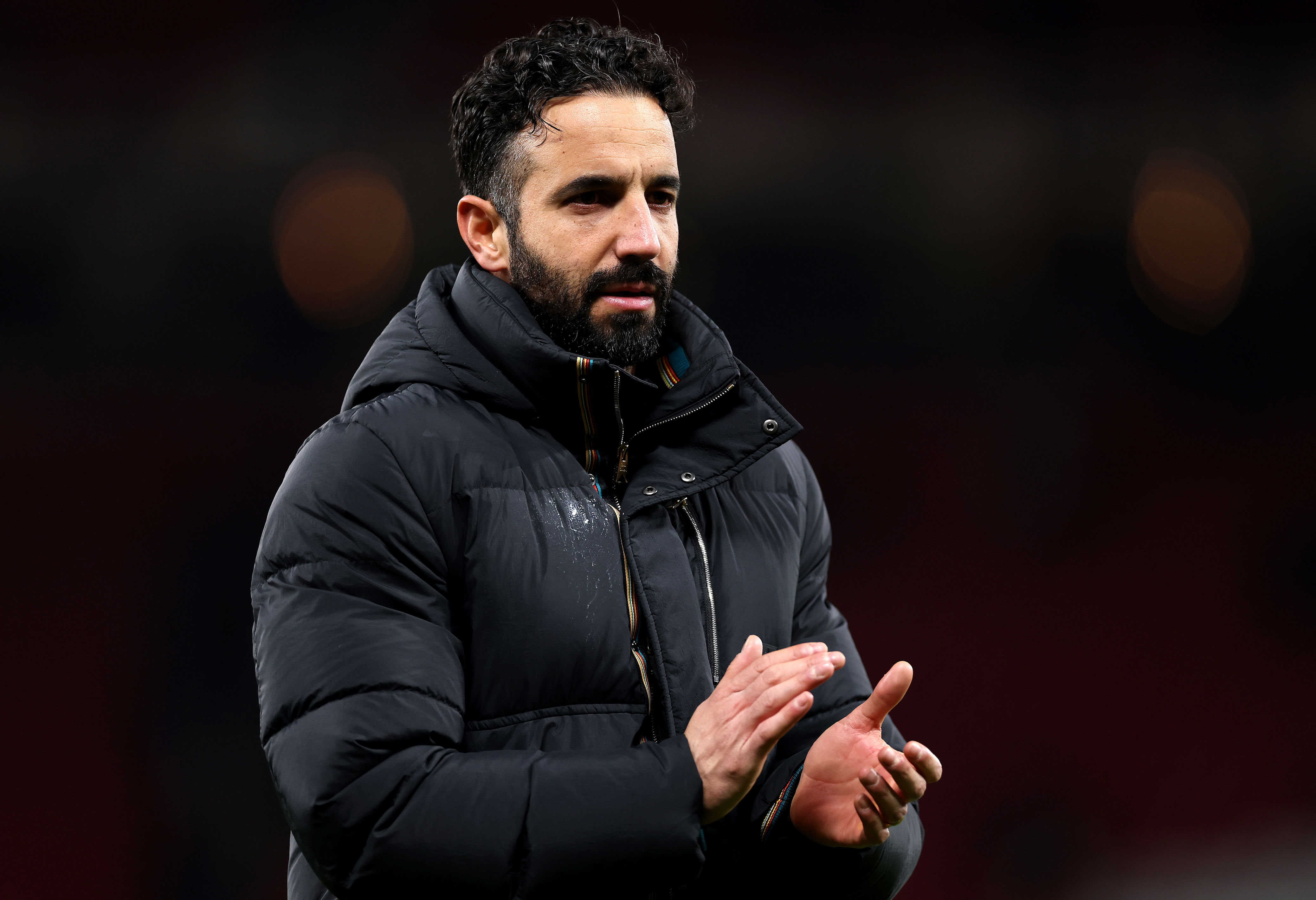 Wolves 1-4 Man Utd: Visitors claim big win - Live