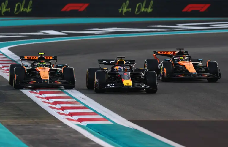 FIA-steward stelt dat Max Verstappen 'toch niet luistert' naar anderen