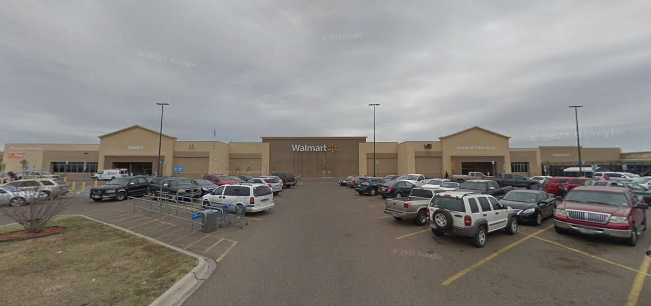 LPD: Two men arrested after south Laredo Walmart theft, vehicle pursuit