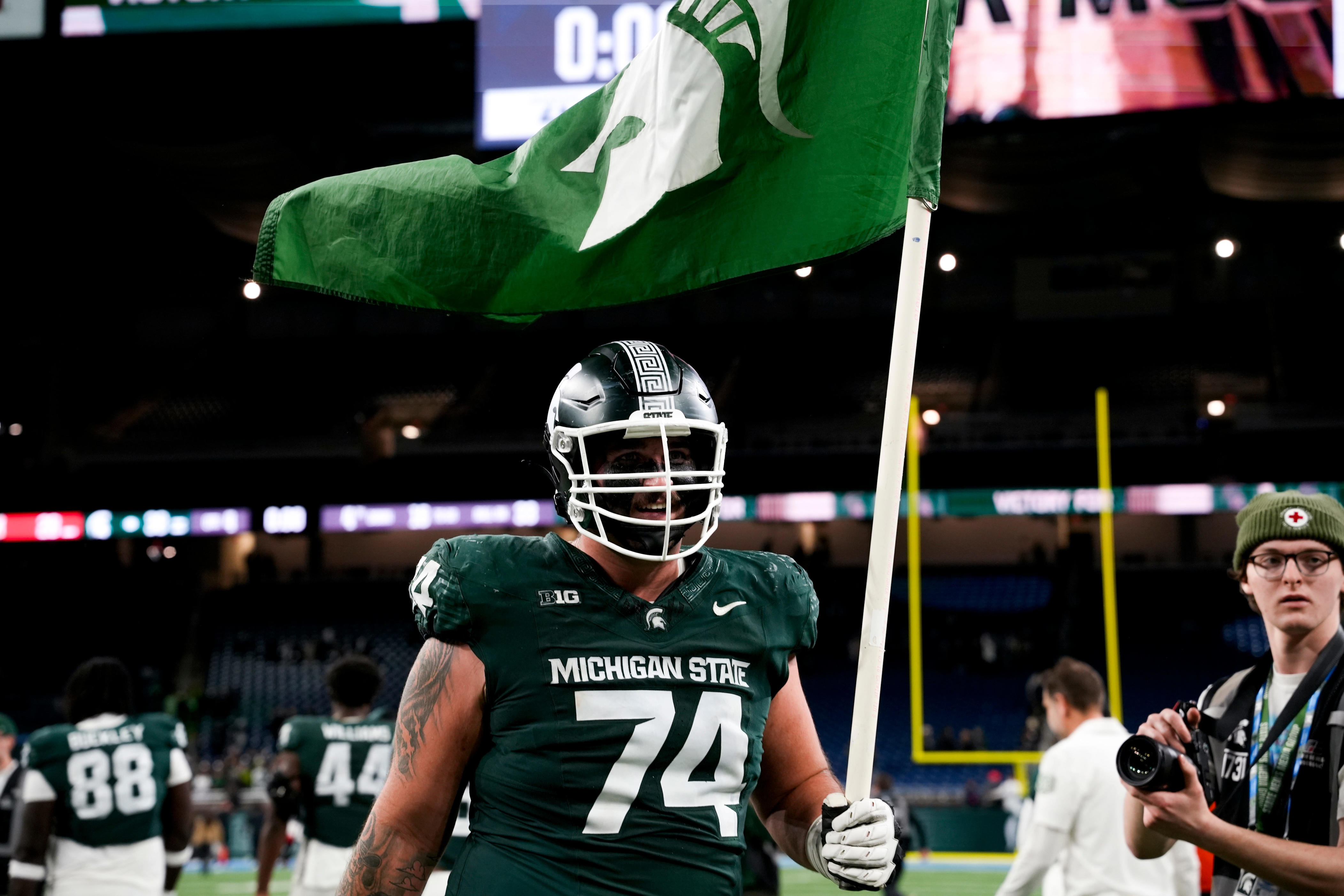 Michigan State football OL officially enters transfer portal
