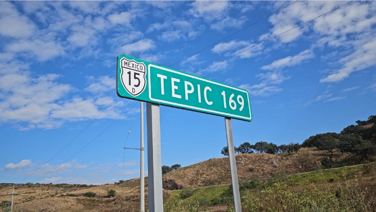 Normalizan paso en autopista Guadalajara-Tepic tras fuga en ducto de Pemex