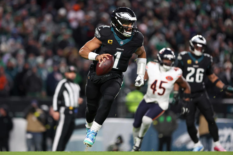 What channel is Eagles-Chargers Monday Night Football on tonight? Time ...