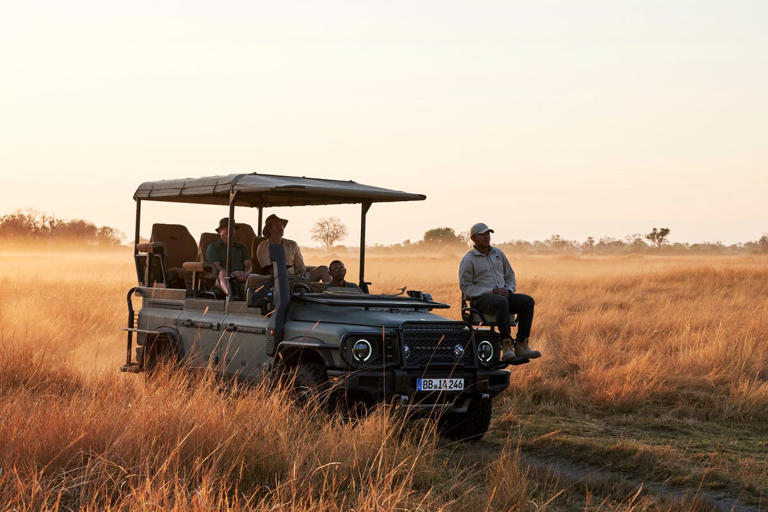 Ineos just dropped a safari-spec Grenadier with a chopped roof and ...