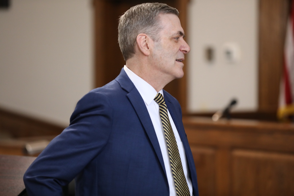 Court clerk who helped with Alex Murdaugh's trial pleads guilty to ...
