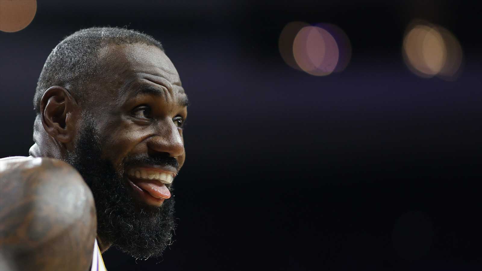 Dwyane Wade offers why LeBron James isn’t worried about Lakers’ woes