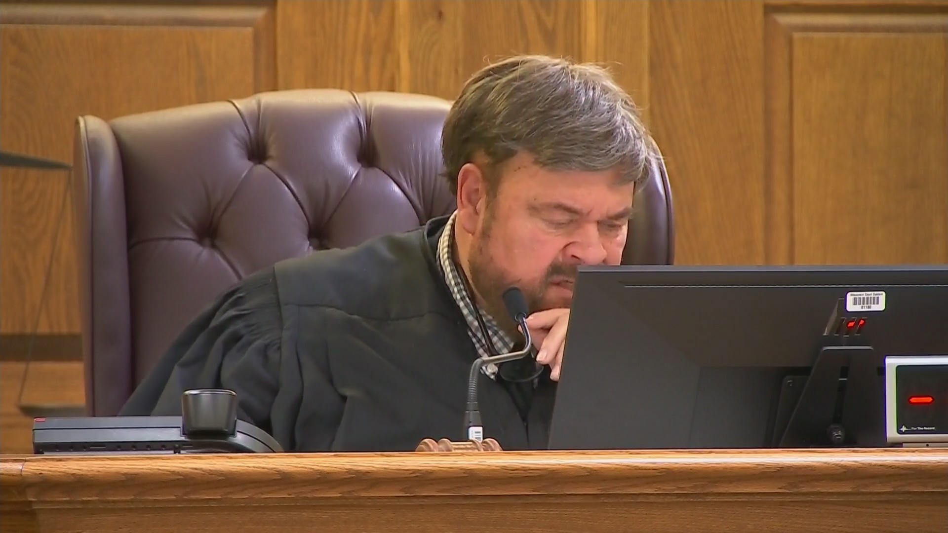 Longtime Waupaca County judge Ray Huber dies at 68