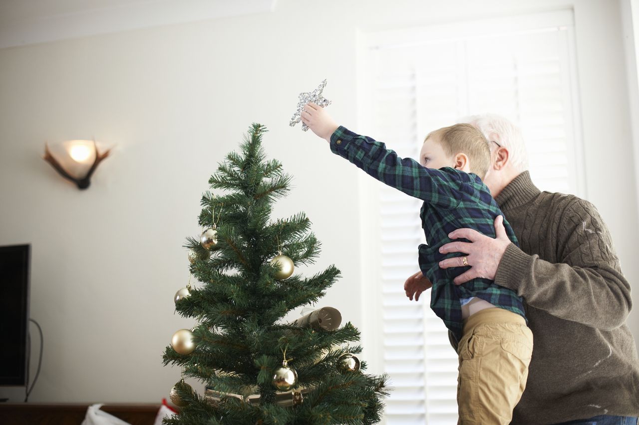 Fake vs. real Christmas tree: Which will save you more?