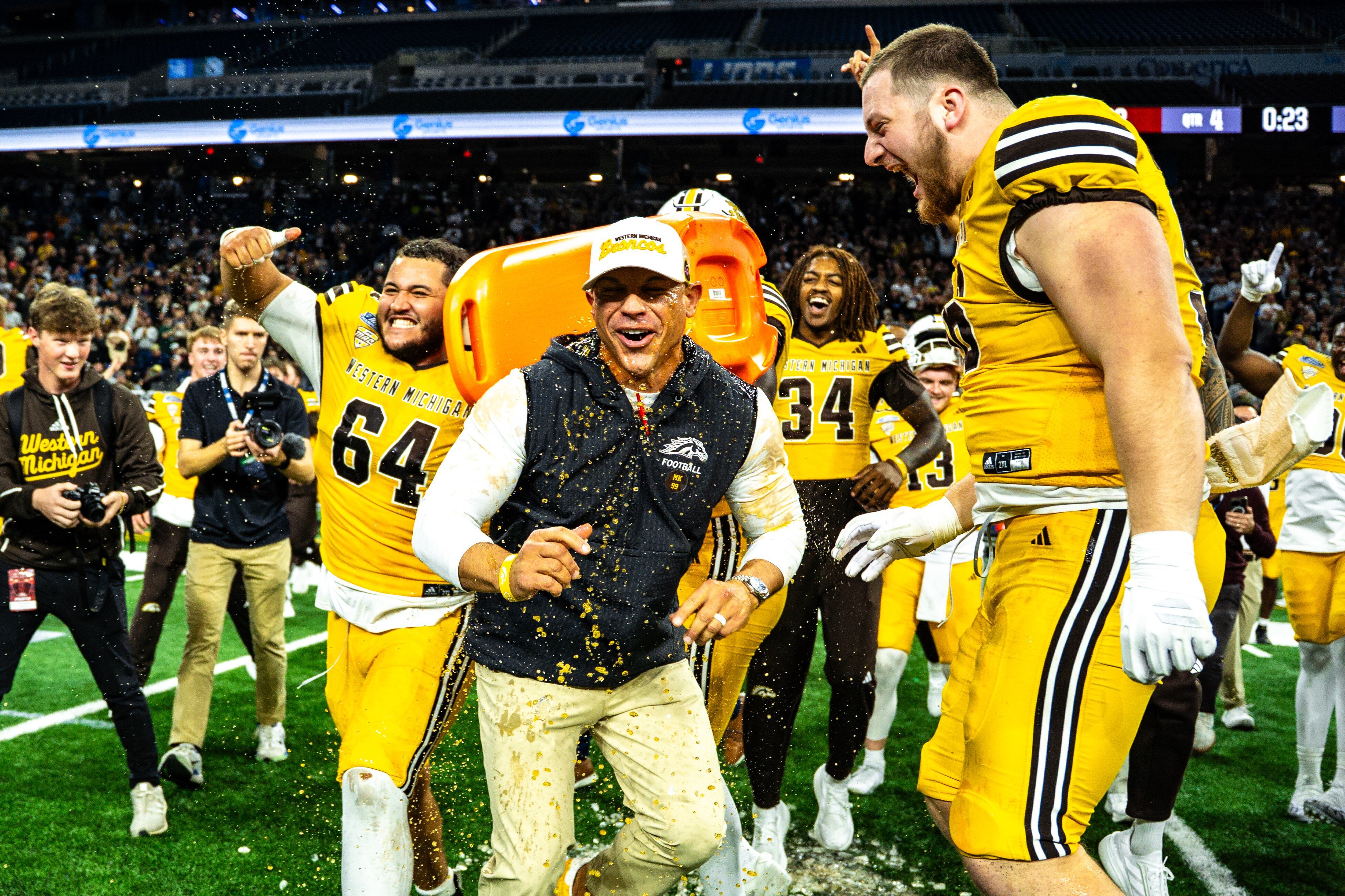Lance Taylor becomes million-dollar coach with new WMU football contract