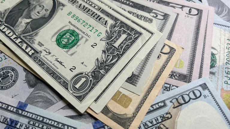 Financial experts have a grim prediction for the US dollar in 2026