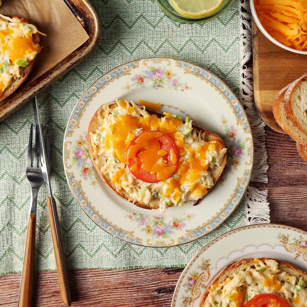 15 easy canned chicken recipes for lunch or dinner