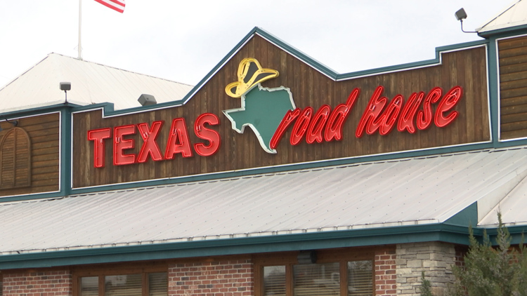 Texas Roadhouse opens first Limestone County restaurant