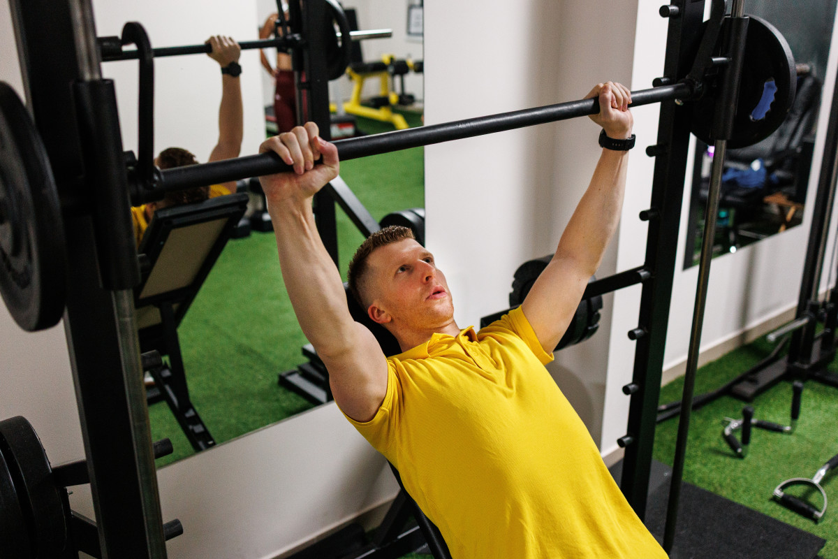 Skip the bench press. Pro bodybuilder swears by these two underrated ...